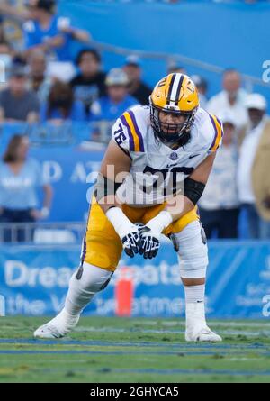 LSU offensive tackle Austin Deculus runs through drills during LSU Pro ...