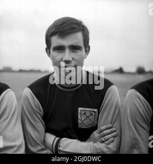 Ron Boyce, West Ham Utd player 17th August 1965 Stock Photo - Alamy