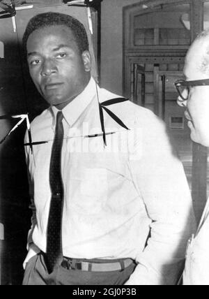 Jim Brown , American footballer , actor and civil rights activist Stock ...