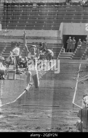 ATHLETE MARY BIGNAL IN ACTION AT ATHLETICS AMATEUR CHAMPIONSHIPS IN ...