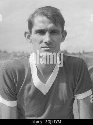 JOHN HEWIE - PORTRAIT OF FOOTBALLER, CHARLTON ATHLETIC FOOTBALL CLUB FC ...