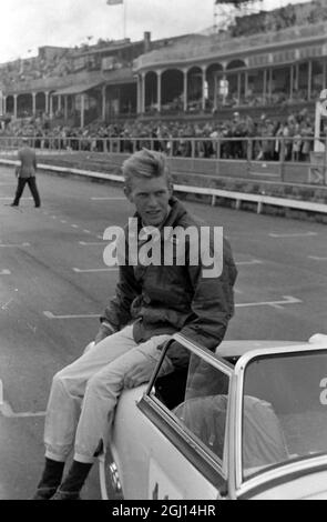 TONY MAGGS - RACING DRIVER IN ACTION DURING INTERNATIONAL TROPHY RACE ...