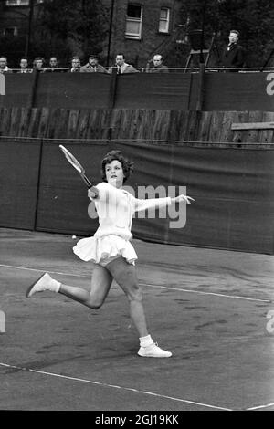 JAN LEHANE - TENNIS PLAYER IN ACTION AT WIMBLEDON CHAMPIONSHIPS IN ...
