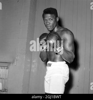 BOXING EMILE GRIFFITH E SPARS JUNIOR CASSIDY IN LONDON / ; 11 SEPTEMBER ...