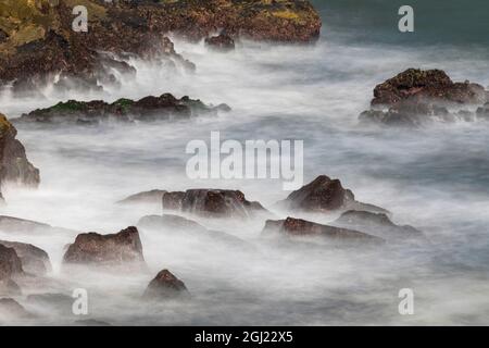 Long exposure of wave action along coastline, Shore Acres State Park ...