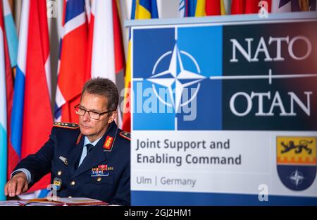 08 September 2021, Baden-Wuerttemberg, Ulm: The commander of NATO's ...