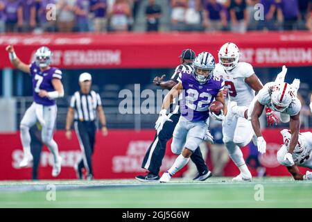 Kansas State running back Deuce Vaughn (22) runs 59 yards for a ...