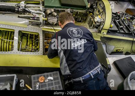LINKOPING 2013-09-26 Saab's factory in Linkoping, hundreds of people ...