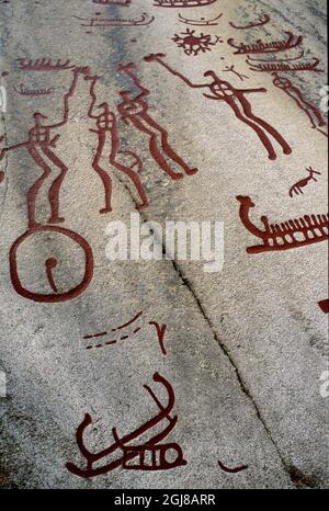 FILE TANUM 20020702 The Rock Carvings in Tanum, near Tanumshede ...