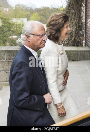 King Carl Gustaf awards the Crafoord Prize to the 2023 winner ...