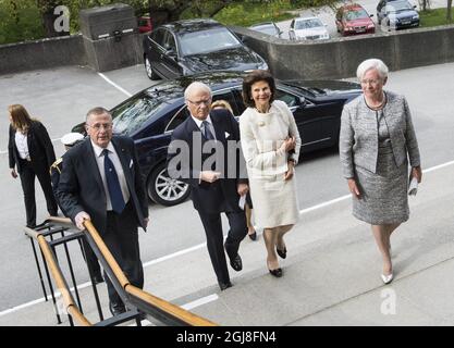 King Carl Gustaf awards the Crafoord Prize to the 2023 winner ...