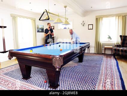 *EXCLUSIVE* Sven-Goran Eriksson with son Johan, girlfriend Yaniset ...
