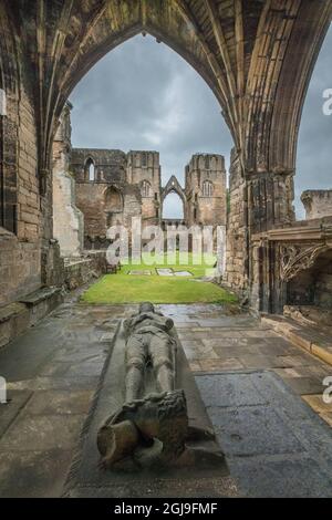 Ruins of Elgin Cathedral, Elgin Stock Photo - Alamy