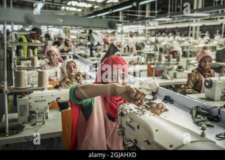 ADDIS ABEBA Workers of a textile factory in Addis Abeba, Ethiopia Foto ...