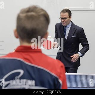 ESKILSTUNA 20180112 Prince Daniel playing table tennis with David ...