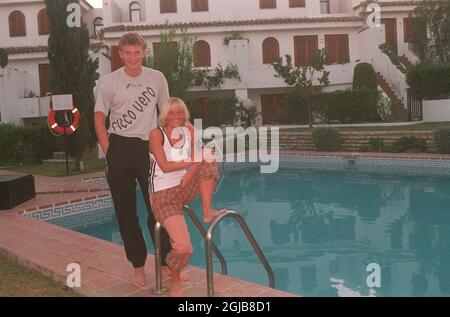 Tore Andre Flo and his girlfriend Randi Svedal in Estepona, Spain Stock ...