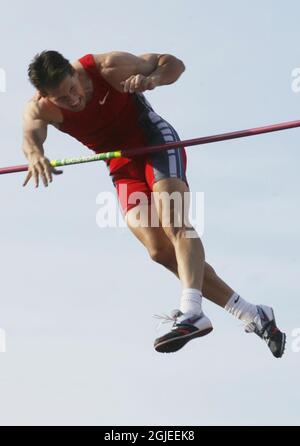 USA's Jeff Hartwig in action during the Men's pole vault Stock Photo ...