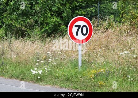 Traffic sign, 70 kmh speed limit, Speed limit enforcement, traffic ...