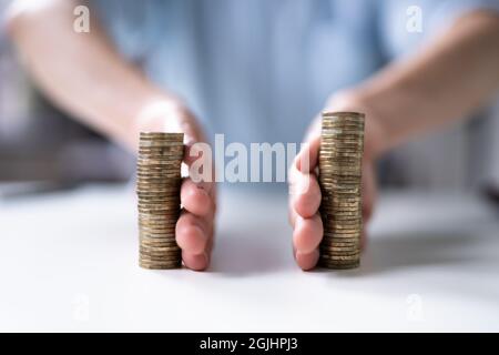 Separating Money Stack In Divorce Stock Photo - Alamy
