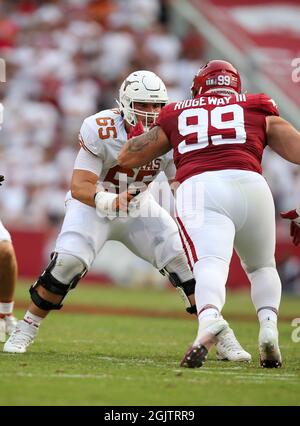 Texas offensive lineman Jake Majors (OL25) poses for a portrait at the ...