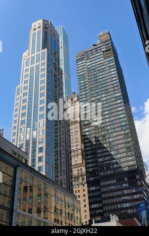 465 Park Avenue, Ritz Tower, designed by Emery Roth and Thomas Hastings ...