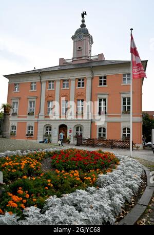 Templin, Germany. 10th Sep, 2021. The historic town hall on the market ...