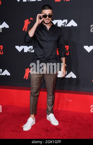 Vinny Guadagnino walking on the red carpet at The 2018 MTV Video Music ...
