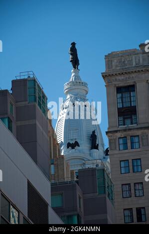 Statue of William Penn above City Hall, Philadelphia, Pennsylvania, USA ...