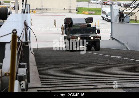 U.S. Soldiers with 174th Air Defense Artillery Brigade (174 ADAB ...