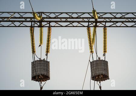 high-frequency stopper, High frequency line trap on high-voltage ...