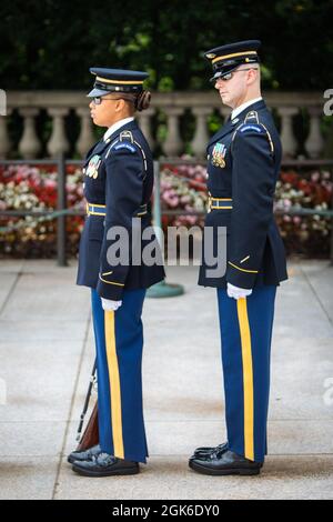 Tomb Guard Sentinels during changing of the guard ceremony at the tomb ...