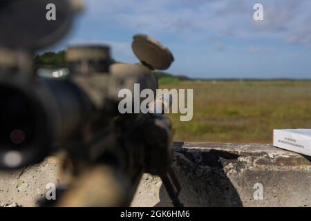 Mk.13 MOD 5 sniper rifle Stock Photo - Alamy