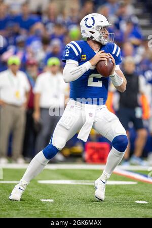 Indianapolis Colts quarterback Carson Wentz (2) prior to an NFL ...