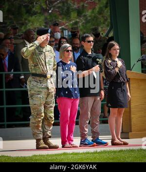 Maj. Gen. David Hodne, Commander, 4th Infantry Division, addresses ...
