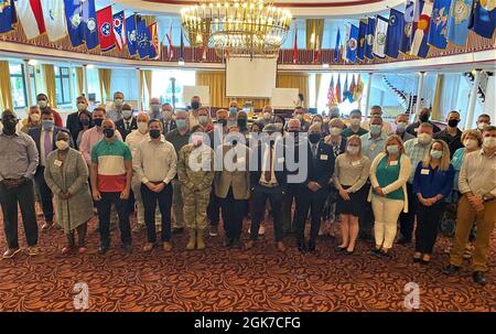 Senior leaders and attendees pose for group photo after the Army People ...