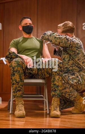 Sgt. Maj. Carlos A. Ruiz, Force Sergeant Major, Marine Forces Reserve (MARFORRES), speaks with ...