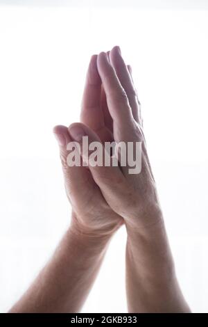 The Thank You Praying Hands Hand Sign. Say thank you with your hands by ...