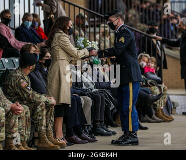 Cate McGee, wife of incoming commanding general of the 101st Airborne ...