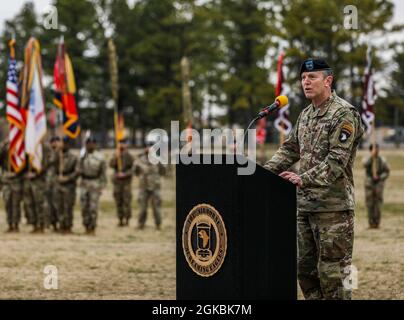Maj. Gen. J.P. McGee, commander of the 101st Airborne Division (Air ...