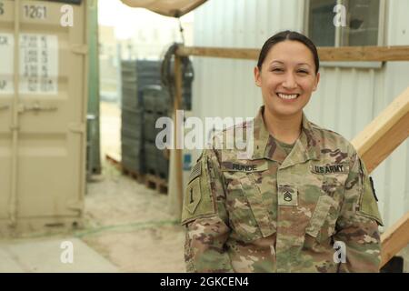 Women enlisting in Women's Battalion, Russia, WW1 Stock Photo - Alamy