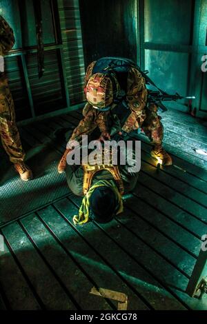 Sgt. Kenneth Taffee, a Maryland Army National Guard Soldier with the ...