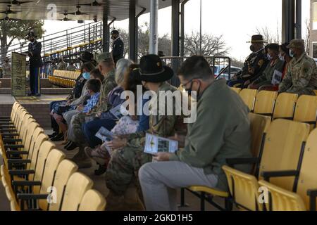 Col. Neil Snyder, 1st Cavalry Division Artillery commander, pose with ...