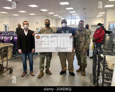 Col. Mario Washington and Command Sgt. Maj. Christopher Truchon U.S ...