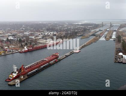 Barges in Chicago Stock Photo - Alamy