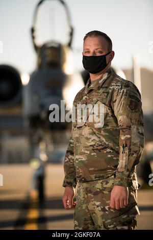 An Indiana Air National Guardsman, assigned to the 122nd Fighter Wing ...