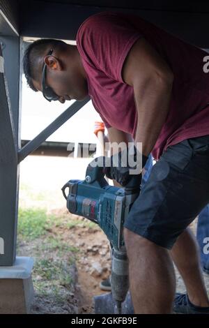 Soldiers of Company B, 209th Aviation Support Battalion, 25th Combat ...