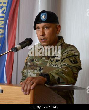 Lt. Col. Brandon H. Ungetheim, outgoing battalion commander of the 39th ...