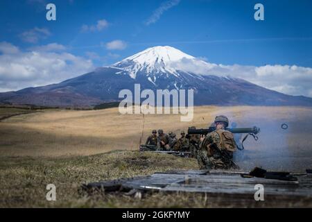 U.S. Marines fire the MK153 shoulder-launched multipurpose assault ...
