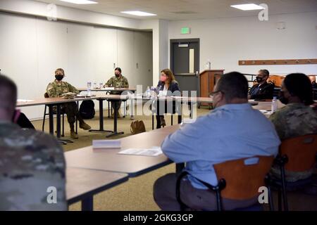 Kelly Hokanson, spouse of U.S. Army Gen. Daniel Hokanson, chief ...