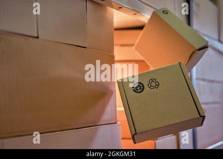 Falling and damage to packaging and goods in parcels in the warehouse ...
